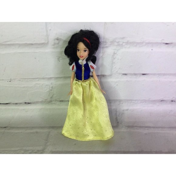 Disney | Toys | Disney Store Princess Snow White Mini Girl Doll 5 With ...